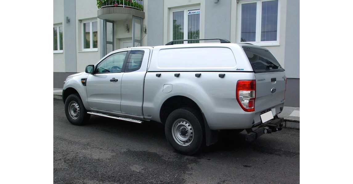 Aeroklas Commercial hardtop - PN4HQ rapid/lucid red - Ford E/C 2019 ...