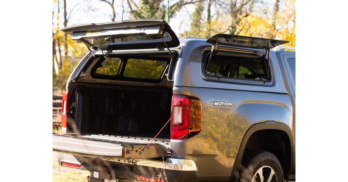 Aeroklas Stylish hardtop - right pop-up, left pop-out side window ...